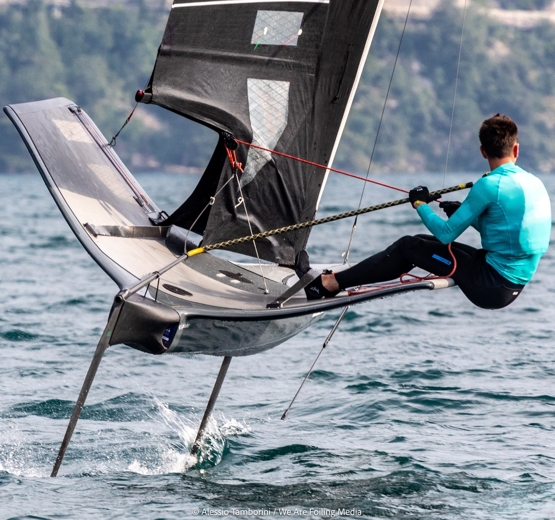 Classes P25 – Foiling Week